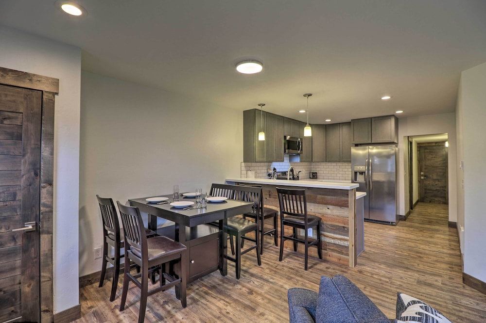 Newly Built Bigfork Gem ~ 1 Mi To Fish & Hike - Bigfork, MT