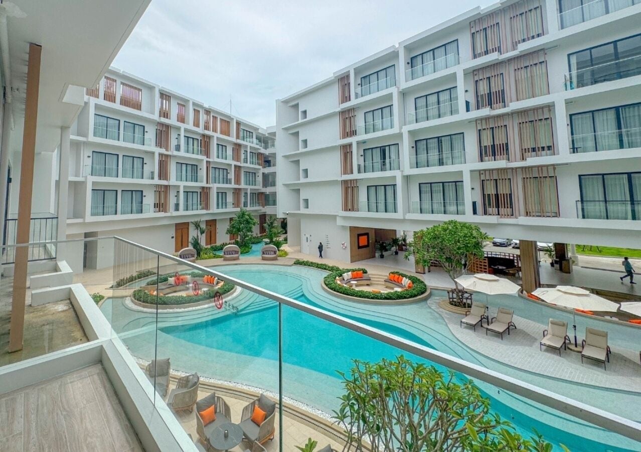 Quarto Duplo ou Twin Deluxe, 1 quarto, varanda, vista para a piscina | Vista do quarto