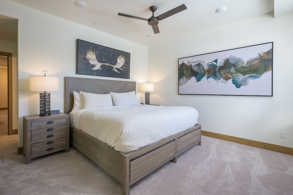 New Luxury Villa 402 I Next To Resort I Hot Tub I Views I Best Price I Free Adventures Daily - Winter Park, CO