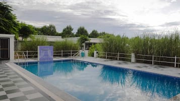 Piscina externa