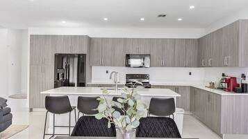 Uma chaleira elétrica