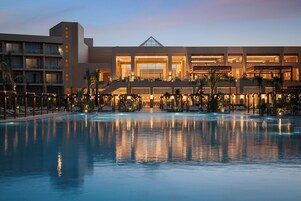 4 piscinas exteriores 