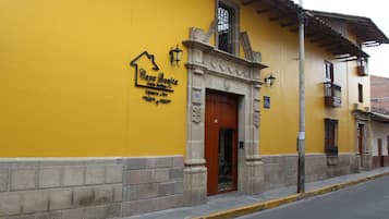 Fachada da propriedade
