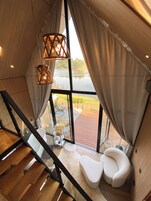 Lake House Família Frente Lago | Área de estar | Smart TV