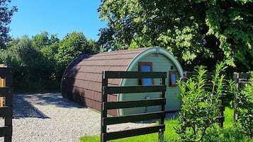 GLAMPING POD 6 | 1 quarto, secretária, secretária adequada para computadores portáteis
