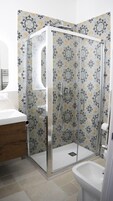 Quarto Duplo ou Twin Standard | Casa de banho | Um secador de cabelo 