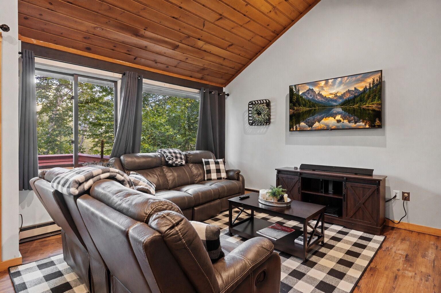 The Mountain Retreat - Loon Mtn - Pools - Views - Shuttle Service - New Hampshire