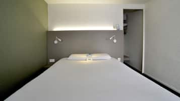 Quarto Standard, 1 cama de casal | Quartos insonorizados, Wi-fi grátis, roupa de cama fornecida