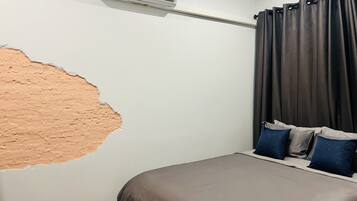 1 quarto, camas de colchão Tempur-Pedic, com decoração personalizada