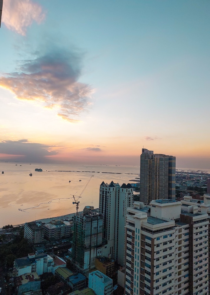 Budget Stay With Bay & City Lights View - Manila