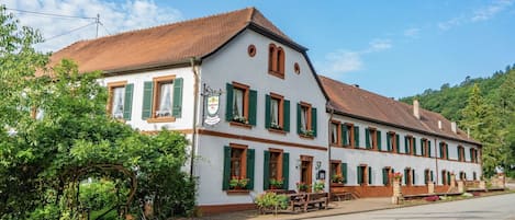 Fachada da propriedade