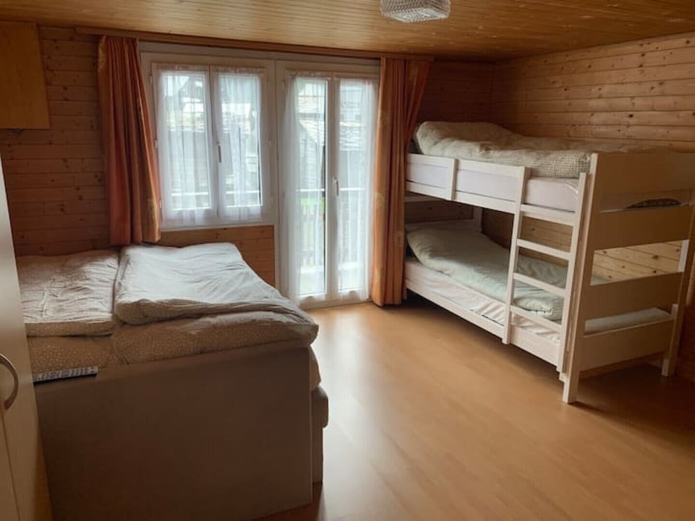 Top Floor, Central Apartment With Stunning Views - Sankt Niklaus
