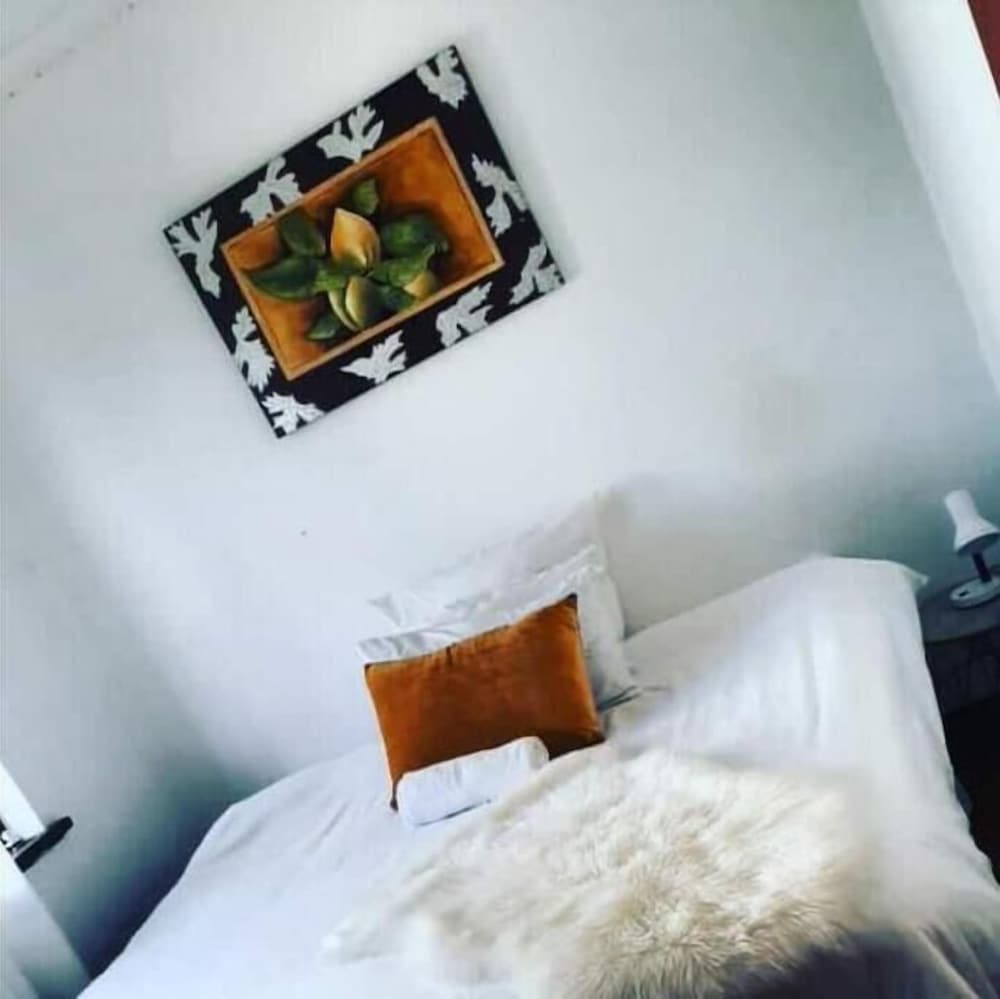 54 Malcolm Hidden Gem Near Musgrave - Berea | Vrbo