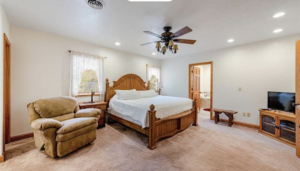 Perfect Mountain Retreat; minutes from all the Laurel Highlands has to ...