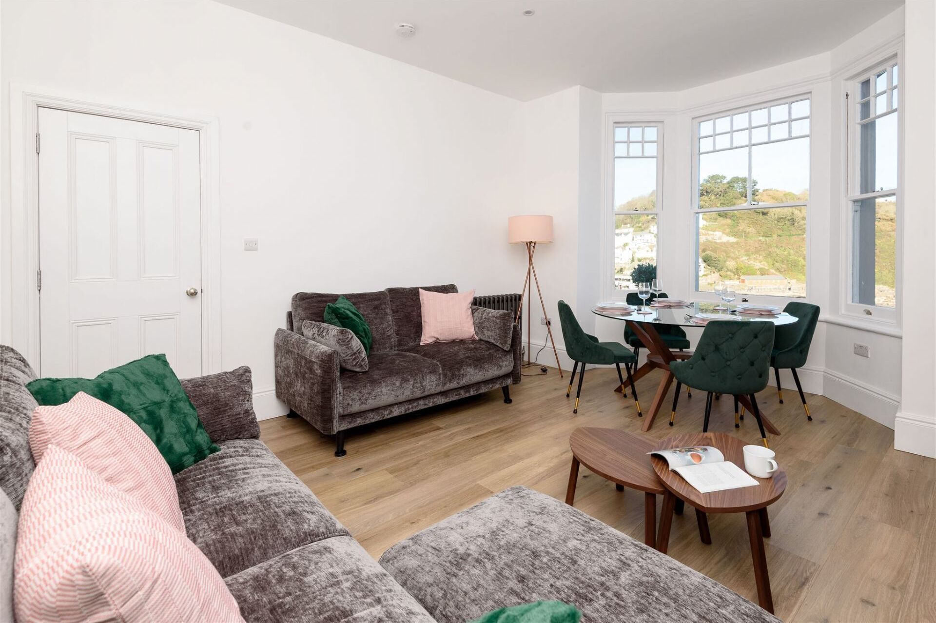 Beautiful Modern Apartment With Fabulous Sea Views. - Looe