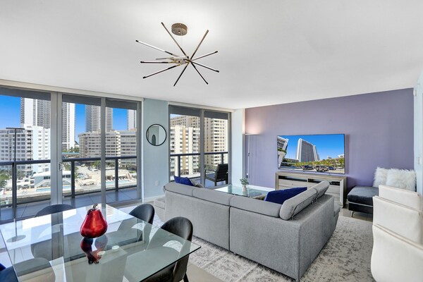 Amazing 3bd Condo Beachwalk Resort - North Miami, FL