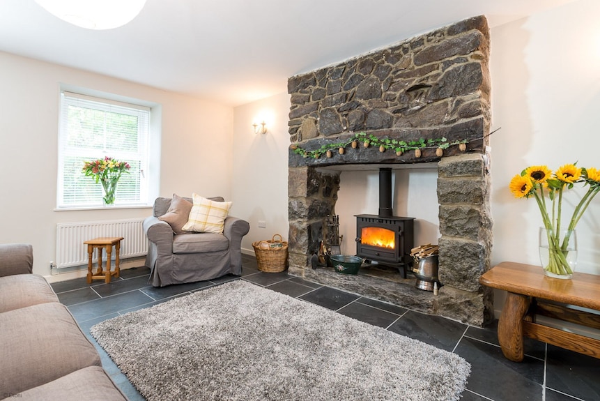 Spacious Three Bedroom Holiday Cottage Near Criccieth | Dulwyn - Penrhyndeudraeth