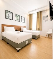 Quarto duplo standard, 2 camas de solteiro | Roupas de cama premium, edredons de pluma, Wi-Fi de cortesia