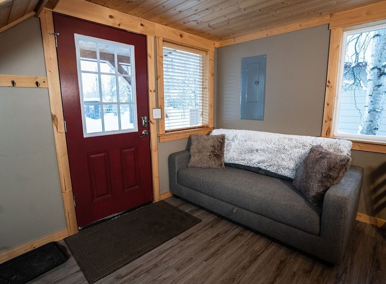 In The Heart Of Downtown Talkeetna: Susitna Cabin - Talkeetna, AK