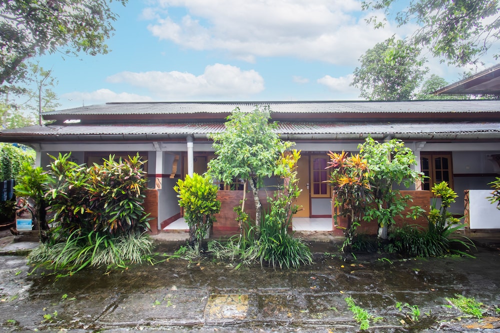 Hotel O De Lanang Homestay Near Masjid Janapria - Lombok