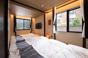 Villa Design, 2 quartos, cozinha, vista para a montanha | 2 quartos, cortinas/cortinados opacos, Wi-fi grátis 