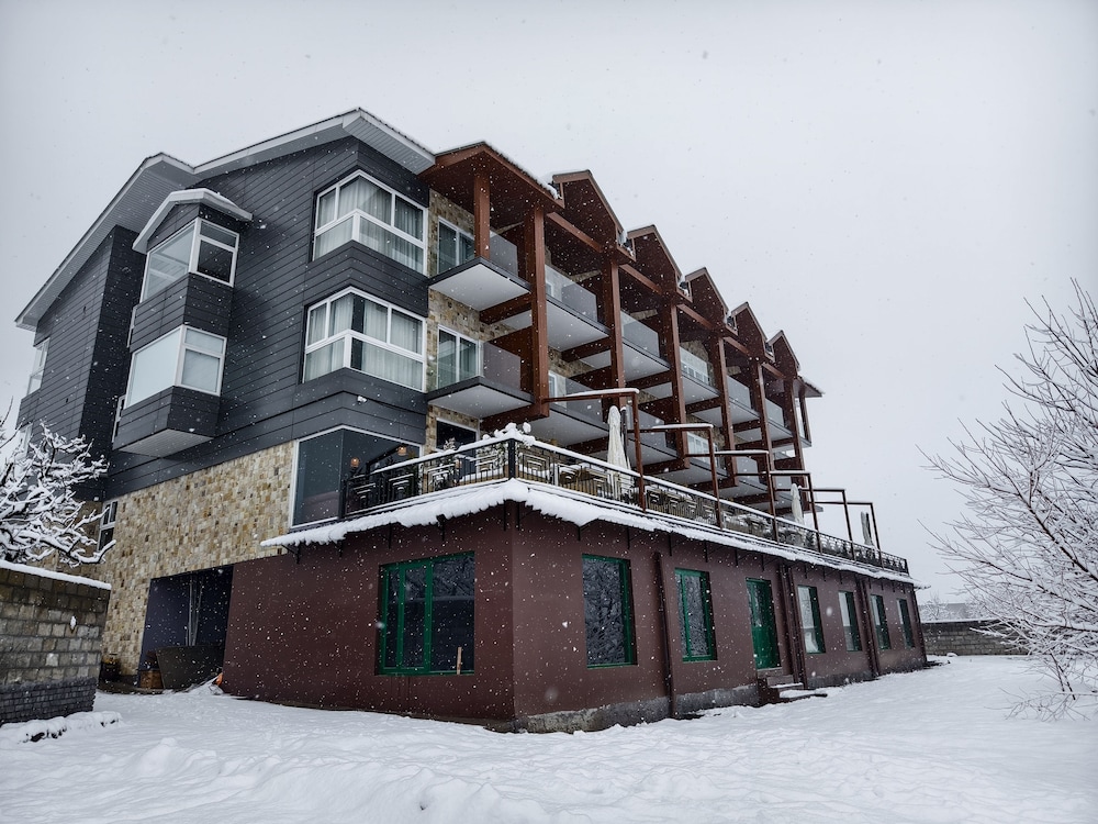 The Voyage Resort, Manali - Himachal Pradesh