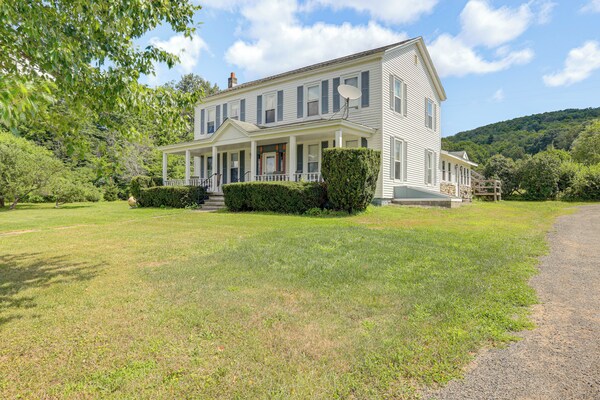 Pet-friendly Franklinville Farmhouse W/ Sunroom! - 紐約