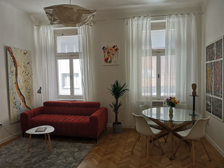 Downtown 3 Bdr Charm - Walk To All Attractions - Bratysława