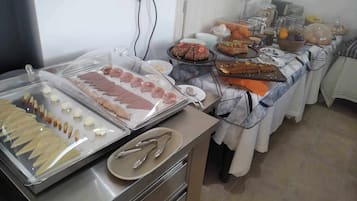 Buffet de pequeno-almoço