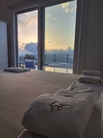 Standard Room With Shared Pool | Lençóis de algodão egípcio, roupa de alta qualidade