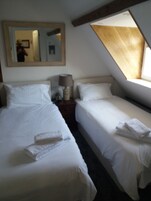 Quarto Twin (Room 3)