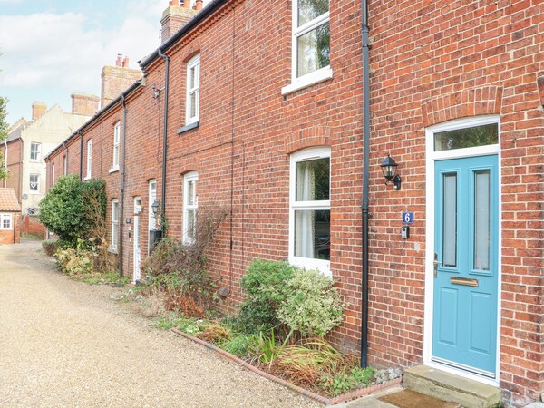 6 Melinda Cottage - Cromer