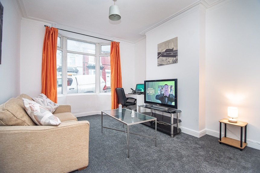 Captivating 3-bed House In Doncaster - 頓卡斯特