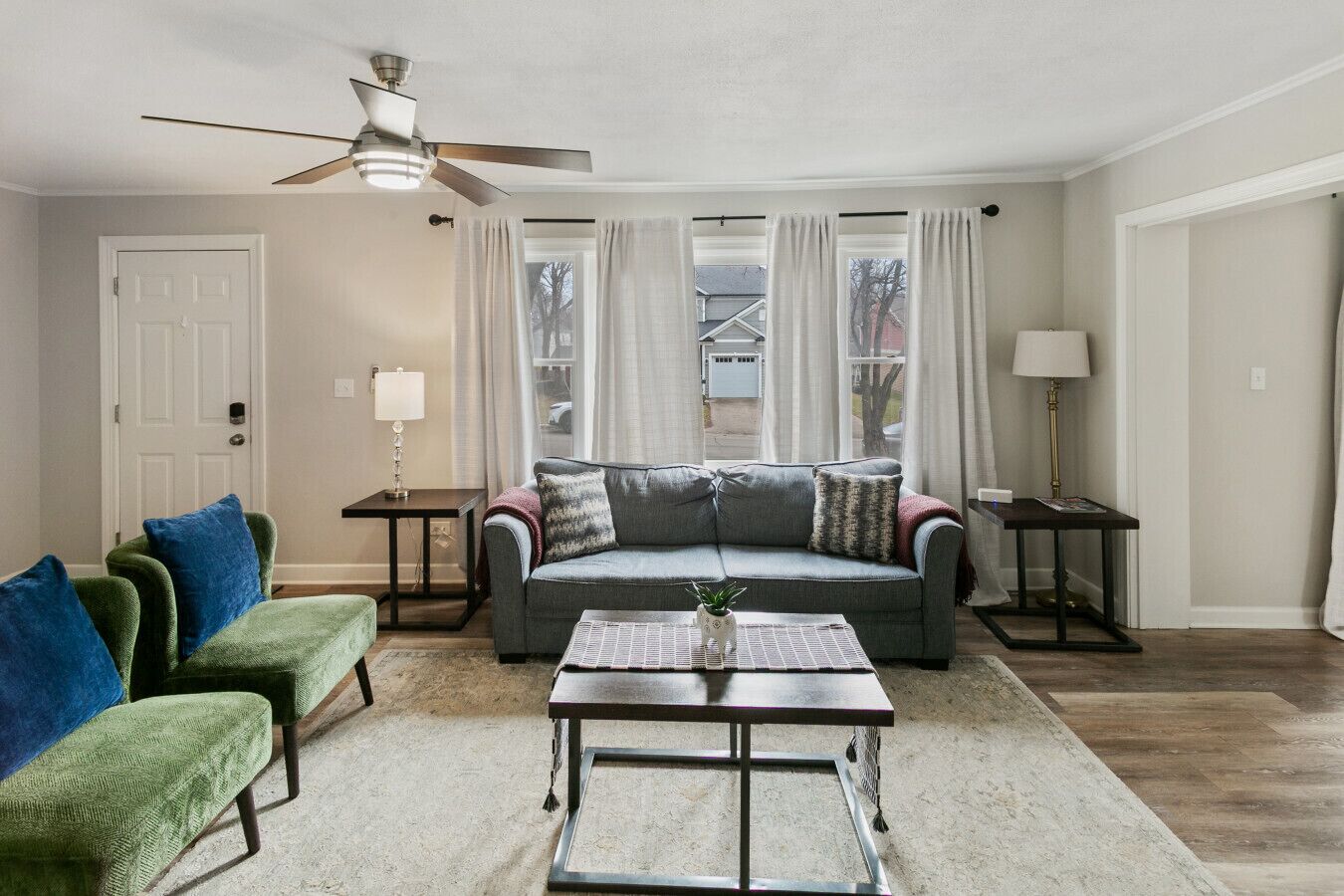 Modern Home Near Dt Libertyville And Naval Base - Deerfield, IL