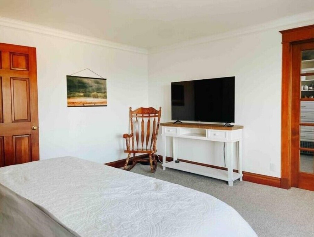Gorgeous & Historic "Hamley House" - Pendleton | Vrbo