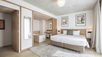 Suite, 1 quarto, varanda | Minibar, cofre no quarto, berços/camas para crianças grátis