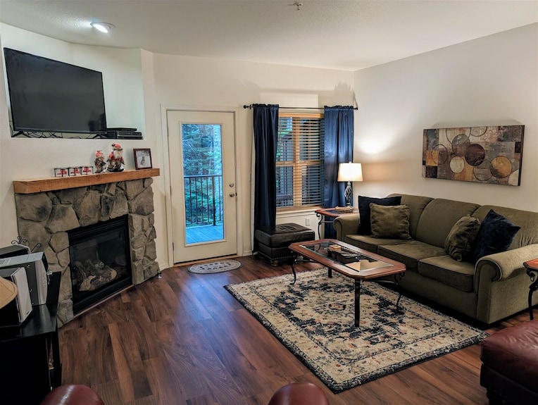 Chalet 85 At The Official Collins Lake Resort - Mount Hood, OR