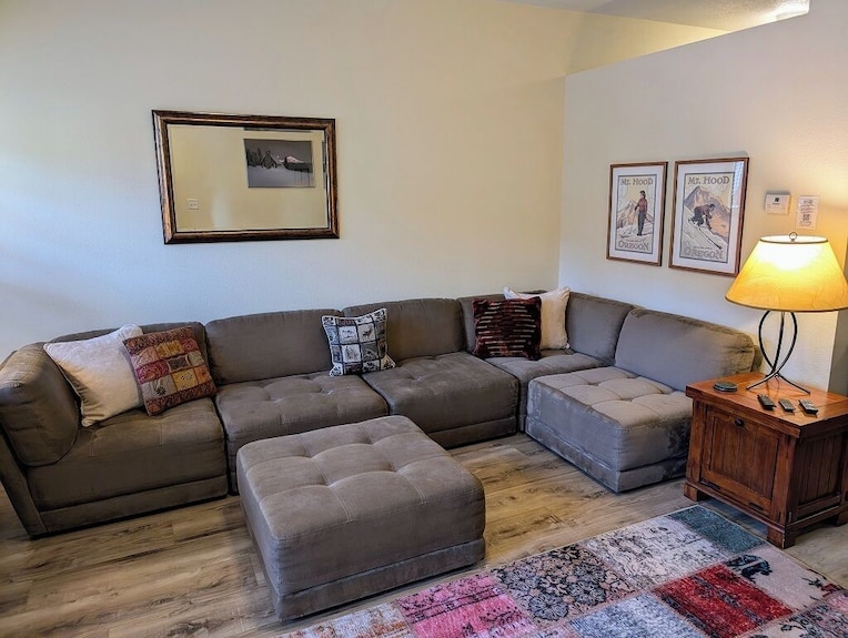 Chalet 47 At The Official Collins Lake Resort - Mount Hood, OR