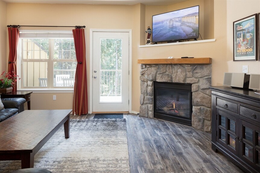 Chalet 97 At The Official Collins Lake Resort - 고번망 캠프