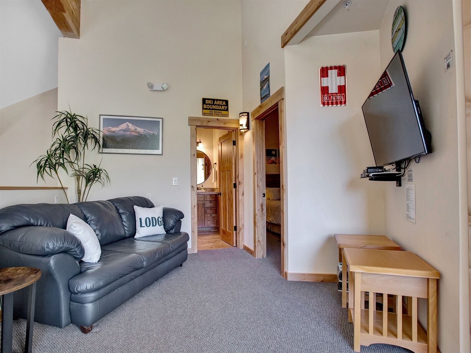 Powder Lodging #301 At Golden Poles - Collins Lake Resort - Mount Hood, OR