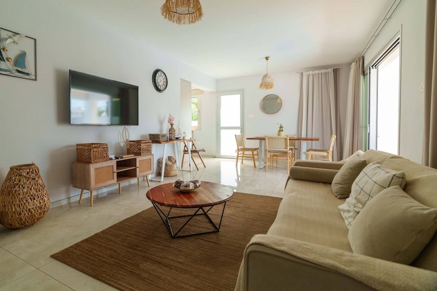 Geo Panoramic Villa Konnos / Seaview+pool+gym - Protaras