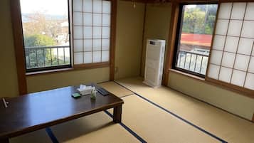 Wi-fi grátis, roupa de cama fornecida