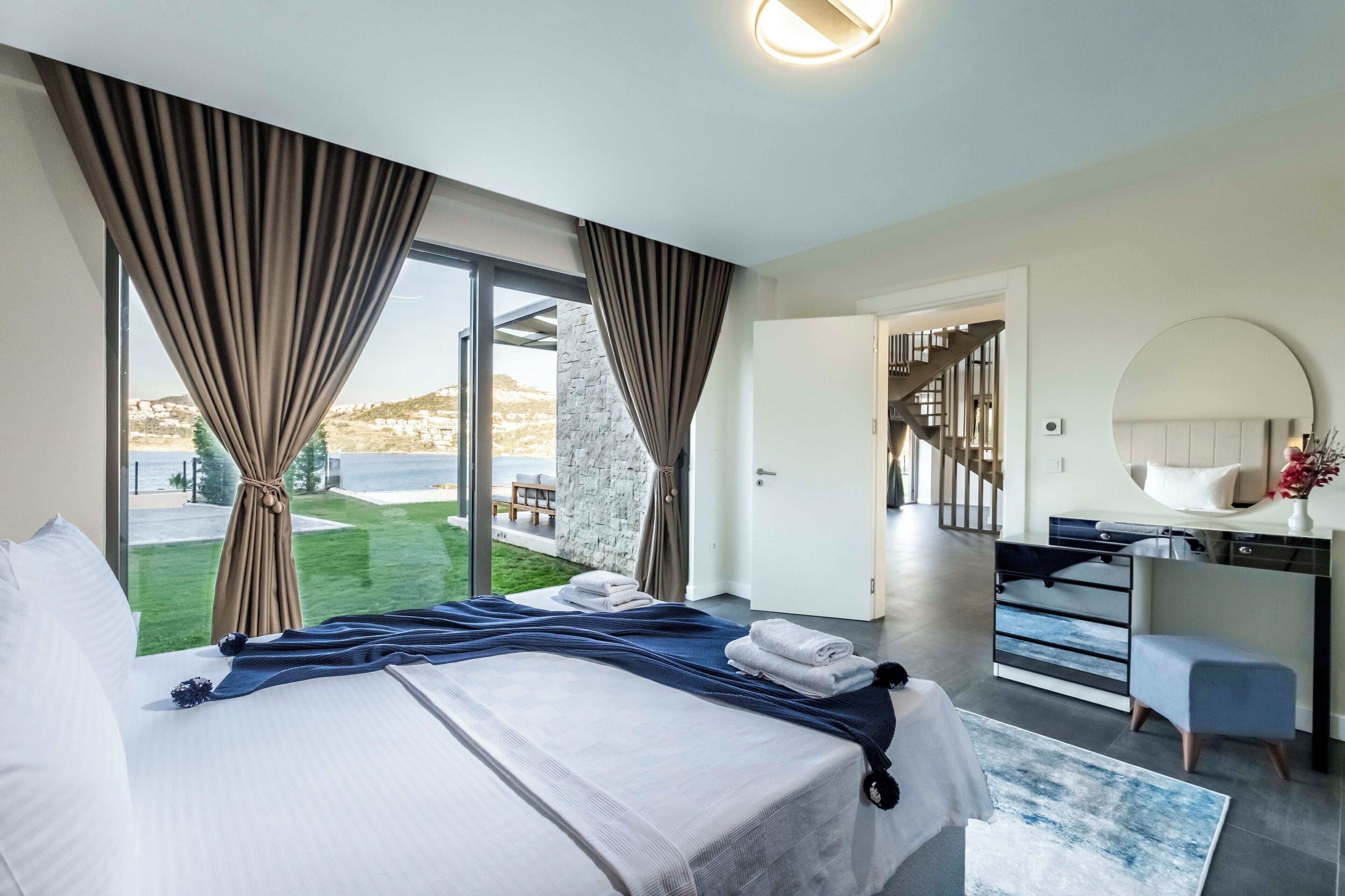 Villa de Luxo | 5 quartos, cortinas/cortinados opacos, ferro/tábua de engomar 