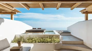 Superior Suite with sea view and heated plunge pool | Terraço/pátio