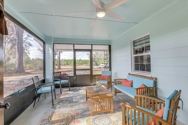 Pet-friendly Florida Escape W/ Patio & Fire Pit! - Ichetucknee Springs State Park, Fort White
