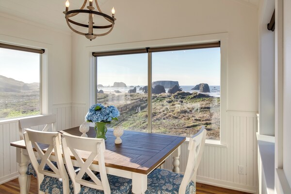 Scenic Bandon Vacation Rental W/ Beach Access! - Bandon, OR