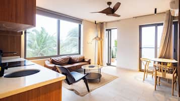 Apartamento, 1 quarto, varanda, vista para o mar | 1 quarto, roupa de alta qualidade, minibar