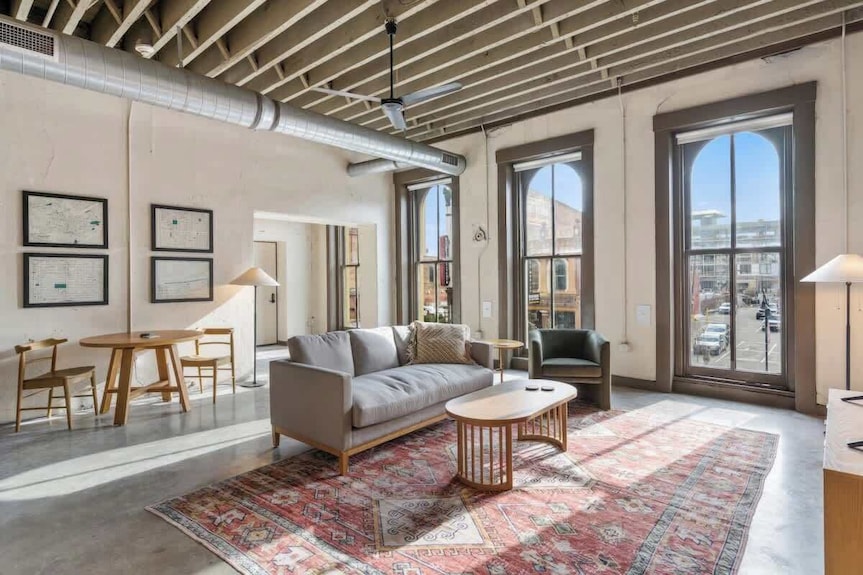 Historic Loft On Whiskey Row, Main Street - Louisville, KY