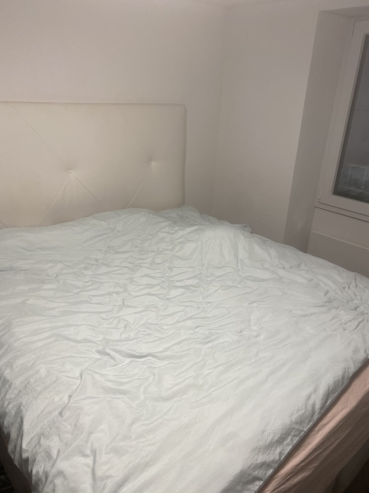 Jolie Appartement Au Pied Des Montagnes Et à Deux Pas Des Bains De Saillons - Martigny