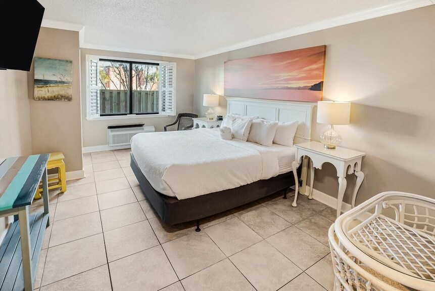 Inviting Retreat Resort View King Rm 1st Floor - Litchfield Beach, SC